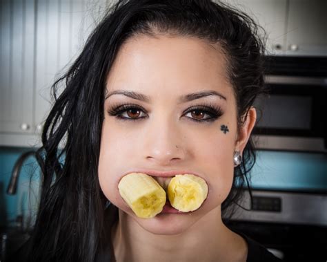 Stuff Mouth