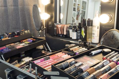 Makeup Class Enjoy Makeup