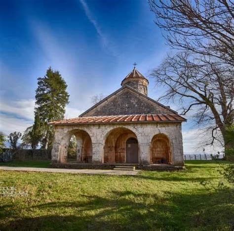 ზუგდიდის ივერიის ყოვლადწმიდა ღვთისმშობლის ხატის სახელობის საკათედრო ტაძარში აღიმართა გუმბათის