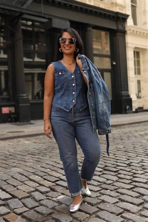 30 Best Denim Vest Outfit Ideas For A Modern Western Chic Look Girl