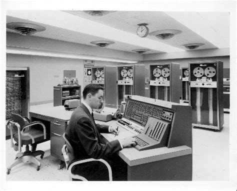 IBM 705 102618657 Lg CHM