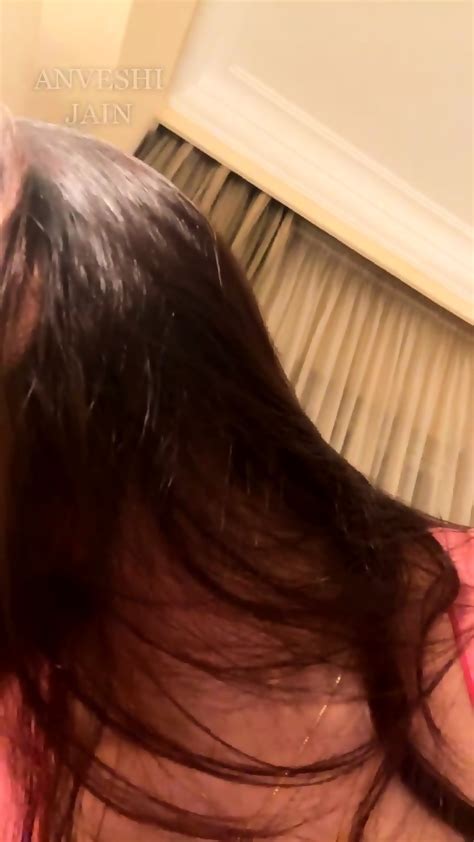 Anveshi Jain Hot Saree Live Navel