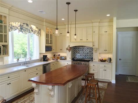Victorian Cabinets — Forbes Cabinets