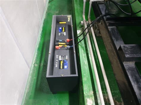 대학교 비상발전기 시동용 배터리 안전케이스 설치