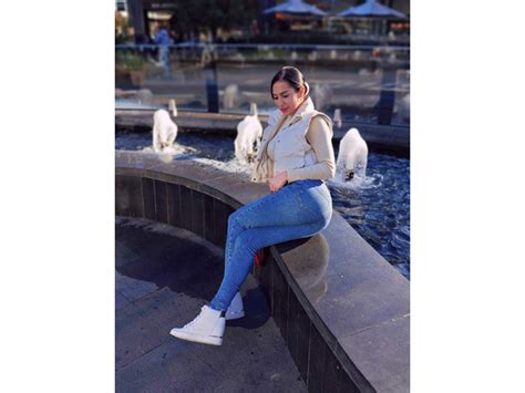 Espa Ola Caliente Y Muy Amable Barcelona Milcitas