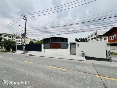 ให้เช่าและขายโกดัง พื้นที่ใช้สอยรวม รวม 1 212 ตารางเมตร ถนนวิภาวดีรังสิต33 ถนนโลคัลโรด ตรงข้าม