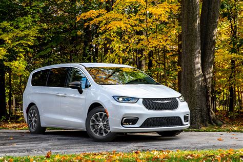 2026 Chrysler Pacifica Design Seating Storage Chrysler Canada