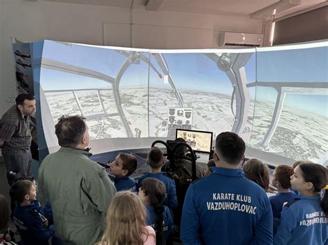 Ваздухопловци слетели у Војну академију Војна академија Београд