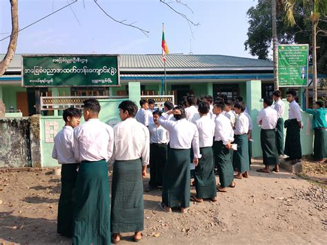 ရခိုင်ပြည်နယ်၊ ပုဏ္ဏားကျွန်းမြို့၌ ၂၀၂၃ ခုနှစ်၊ တက္ကသိုလ်ဝင်တန်းစာမေးပွဲကို ကျောင်းသား သူများ ဝင