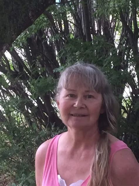 Who Is Colleen Colleens Holistic Therapy