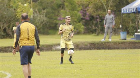 Guillermo Celis Es Nuevo Jugador De Águilas Doradas As Colombia