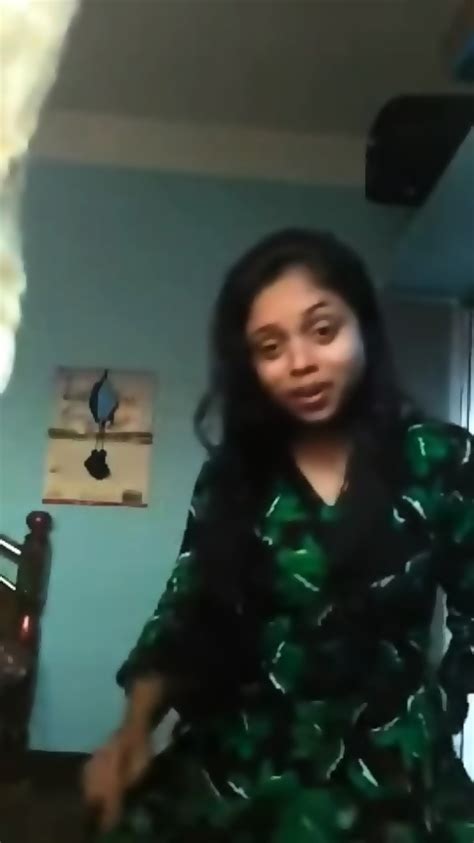 Desi Gf Show Her Private Part Full Vid Https S Id TwfA