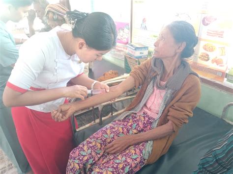 ငါးသိုင်းချောင်းမြို့တွင် အသက်၇၀နှင့်အထက် အဘိုးအဘွားများအား အခမဲ့ကျန