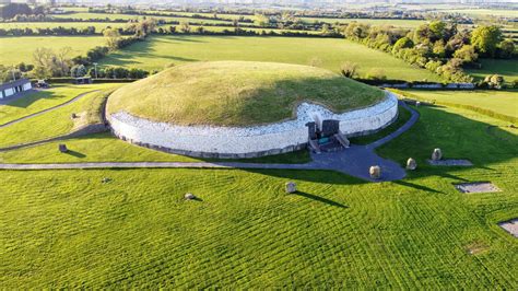 Newgrange Monument Ireland With No Tourists R Pics