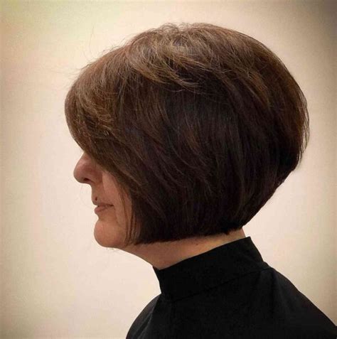 Jaw Length Bob Haircuts To See If You Want A Chic Crop