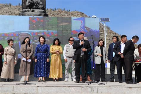 Соёл урлагийн ажилтны өдөр тохиож байна