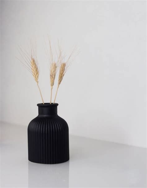 Ваза ребриста — ціна 200 грн у каталозі Вази Купити товари для дому та побуту за доступною ціною