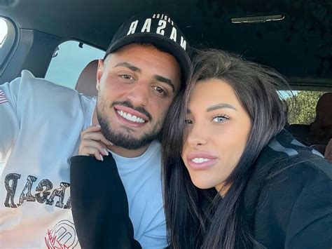 „Успех любов “ Александра изпрати Карлос Насар към Световното Звезди Woman Bg