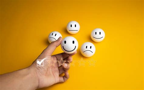 Premium Photo Users Rate Service Experience On Online Application For
