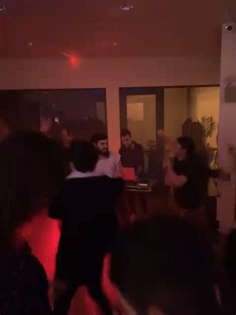 Every Uiuc Party Be Like R Uiuc