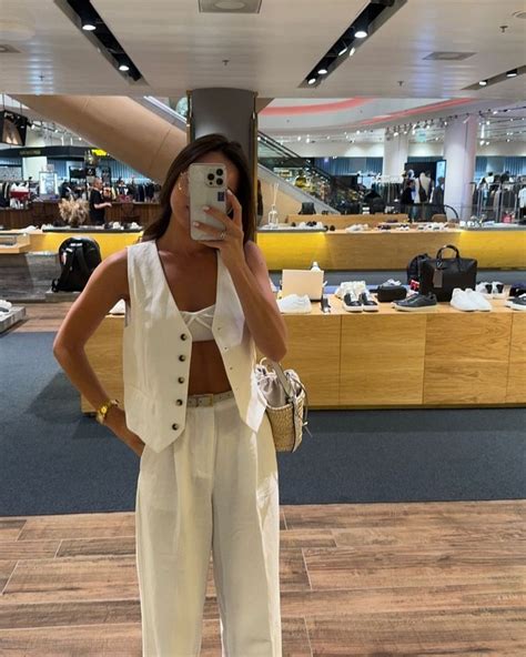 Неймовірний костюм універсальний і під кеди і під шльопки 👌🏼 🛒 жилетка 1460 грн 🛒 штани 1660