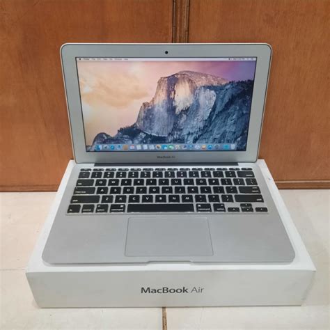 Jual Macbook Air Inch Intel Cor I Ram Gb Ssd Gb Keyboard Backlight Full Aplikasi