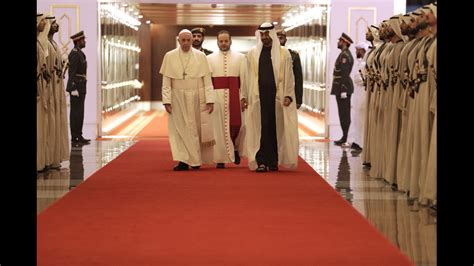 Папа Франциск е на първото папско посещение в Арабския свят Nova Bg