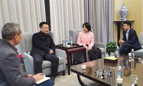 吴红斌带领数计学院赴武汉助推产业学院建设 汉江师范学院 新闻网 吴红斌带领数计学院赴武汉助推产业学院建设 汉江师范学院 新闻网