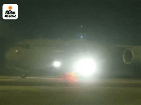 Iafs C 17 Globemaster Took Off From Hindon Airbase At 3 Am Women Rescuers Went For The First