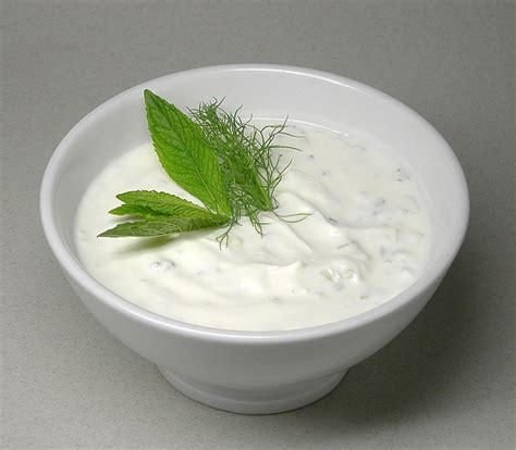 Yogurt Vs Yoghurt What S The Difference Main Difference