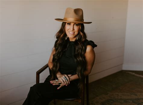 Tia Ault Covet And Mane