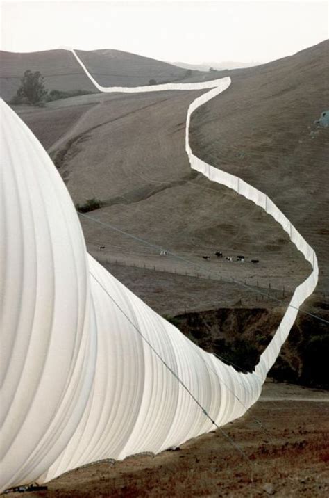 Architecture Film Christo And Jeanne Claude Running Fence 1976