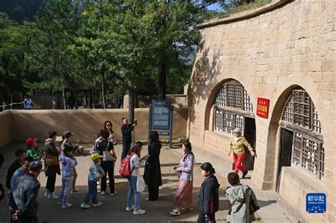 陕西延安：红色旅游持续火热 海口网