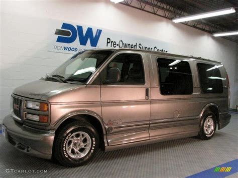 2000 Light Autumnwood Metallic Gmc Savana Van 1500 Passenger Conversion