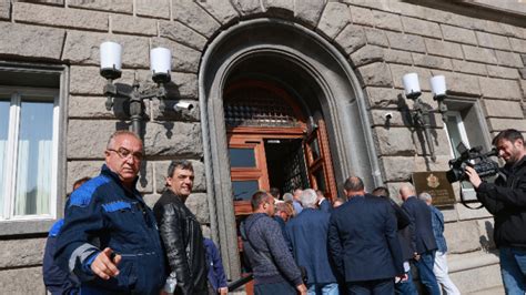 С напрежение започна срещата в НС на миньори и енергетици с депутатите От деня БНР Новини