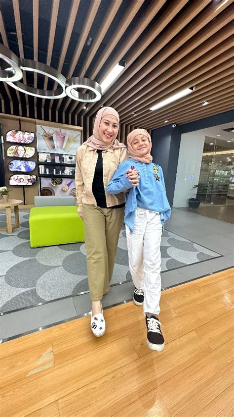 7 Potret Diva Anak Sulung Adit dan Nia AFI yang Jarang Tersorot, Cantik Berhijab - KapanLagi.com
