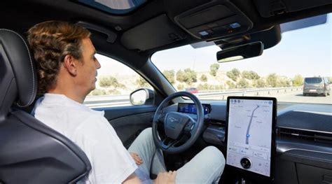 Conduce Sin Manos Primer Fabricante Autorizado