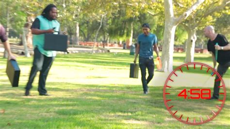 I Hired A Cia Spy To Find My Naked Photo