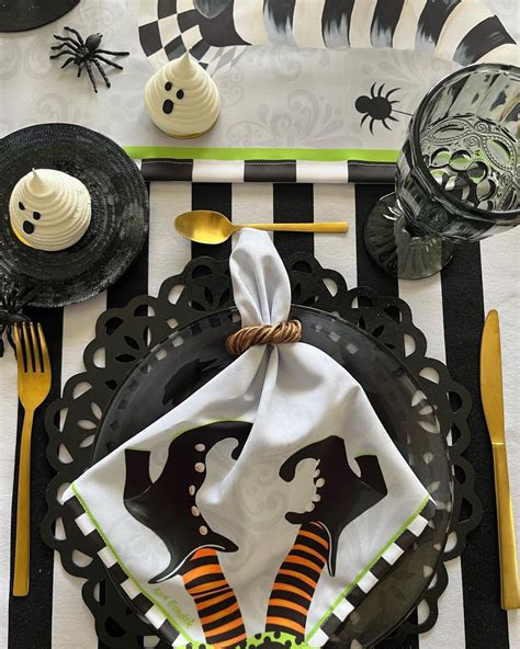 32 Creepy Cute Halloween Napkin Folding Ideas That Everyone Will