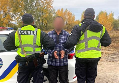 В Киевской области пьяный мужчина устроил стрельбу и угрожал людям гранатой ФОТО Читайте на