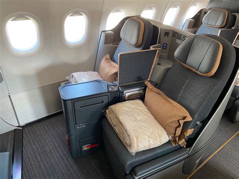 Starlux Airlines Business Class Business Class Flight Attendantstarlux