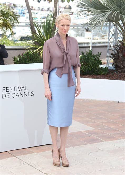 22 Gorgeous Celebrities With Unsightly Feet Hood Mwr