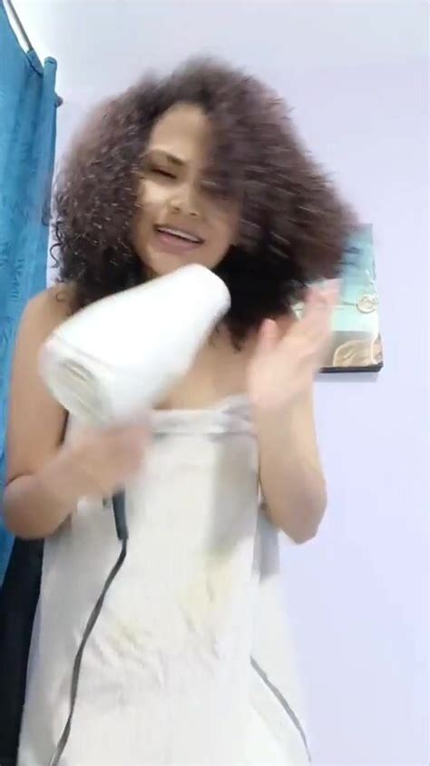 Livestream Towel Oops Thisvid Com