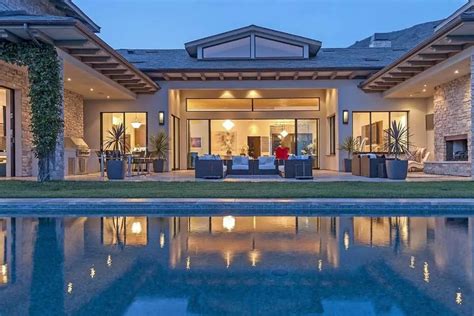 Britney Spears S Malibu Airbnb Ps Home