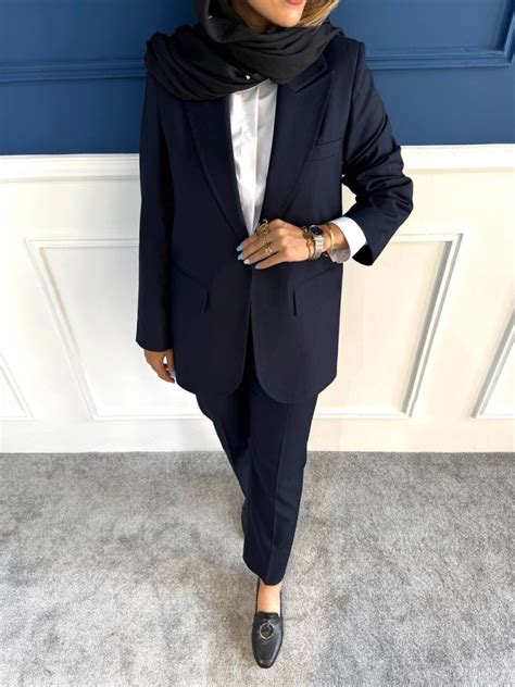 خرید کت شلوار زنانه با کت یقه بلیزری