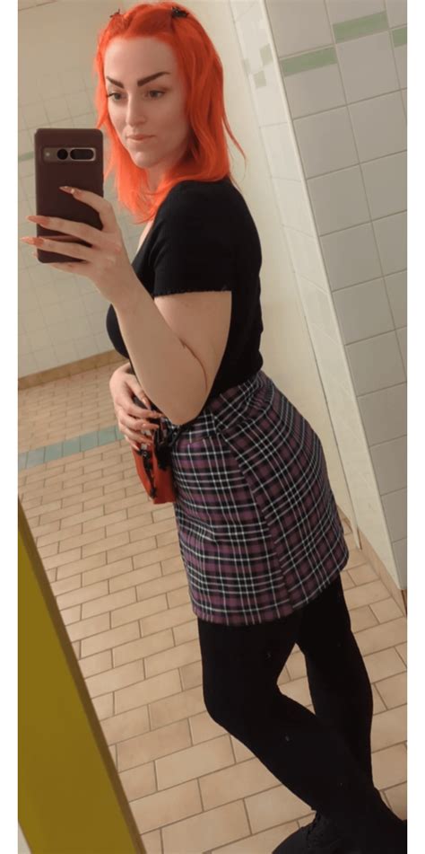 Outfit Of Yesterday 😅💋 R Sfwnextdoorgirls