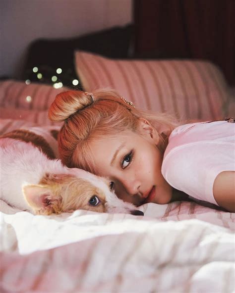 Rosé Blackpink 2024 Seasons Greetings From Hank And Rosé To You