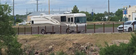 2001 Fleetwood Discovery