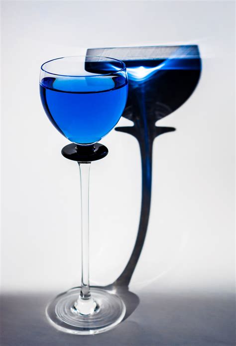 무료 이미지 빛 그림자 음주 푸른 가구 칵테일 와인 잔 마시는 컵 짙은 청록색 마시는 것 샴페인 유리 잔 3440x5038 1338549