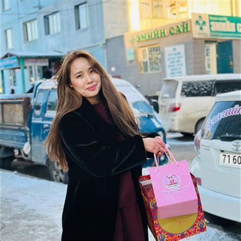 Туяагийн Стүжин Хааяа хүчээ бодохоор эрэгтэй ч юм шиг 😜🥹🙏🙏🙏 туяагийнстүжин Ymmyfood